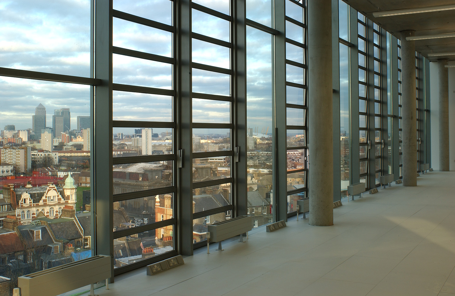 Coltlite louvered ventilator - Colt America