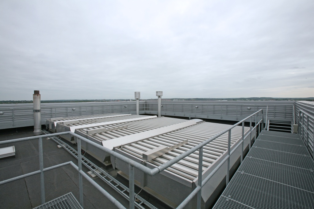 Labyrinth Natural Louvered Inlet and Extract Ventilator - Colt America